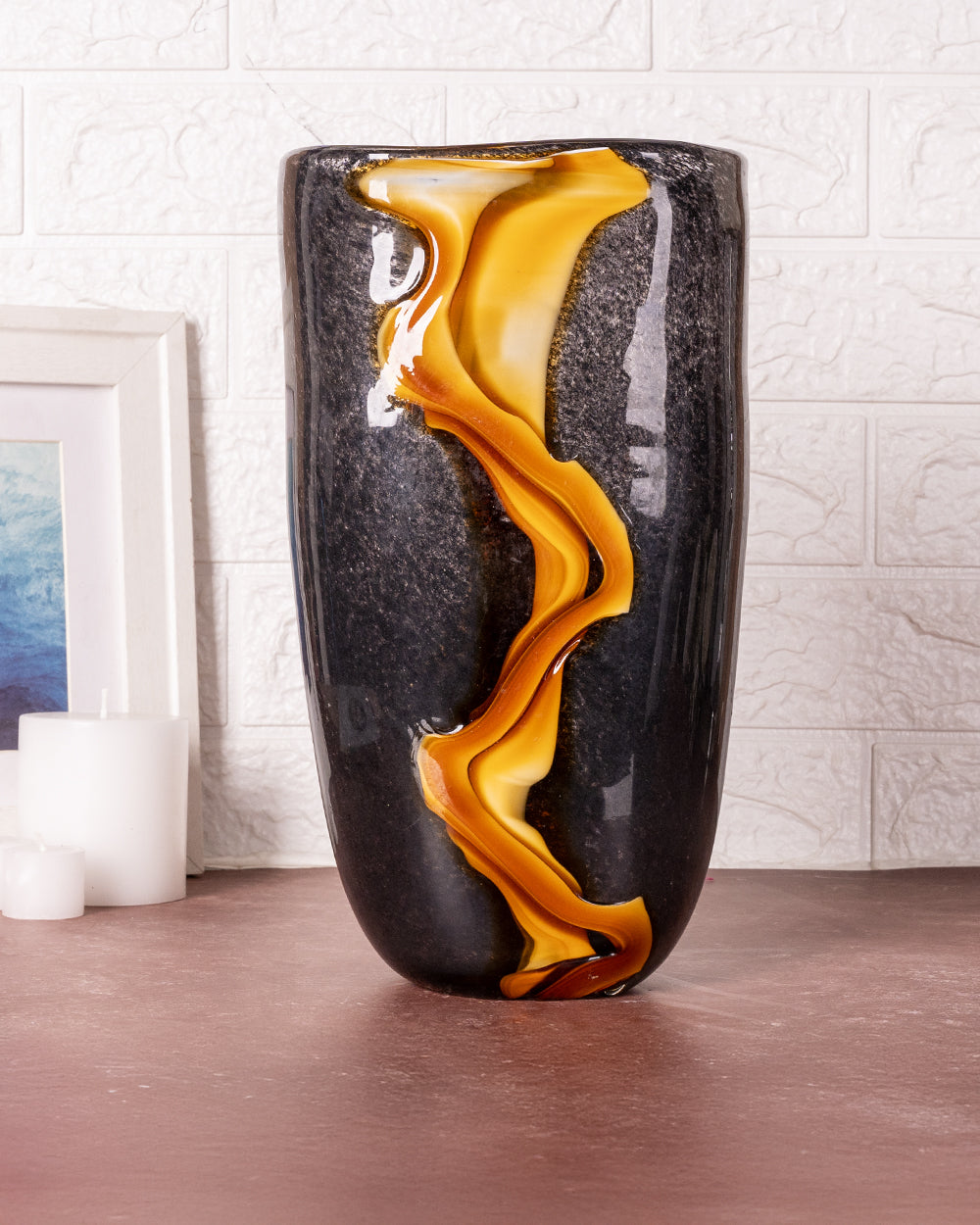 Midnight crest vase – Aarvi