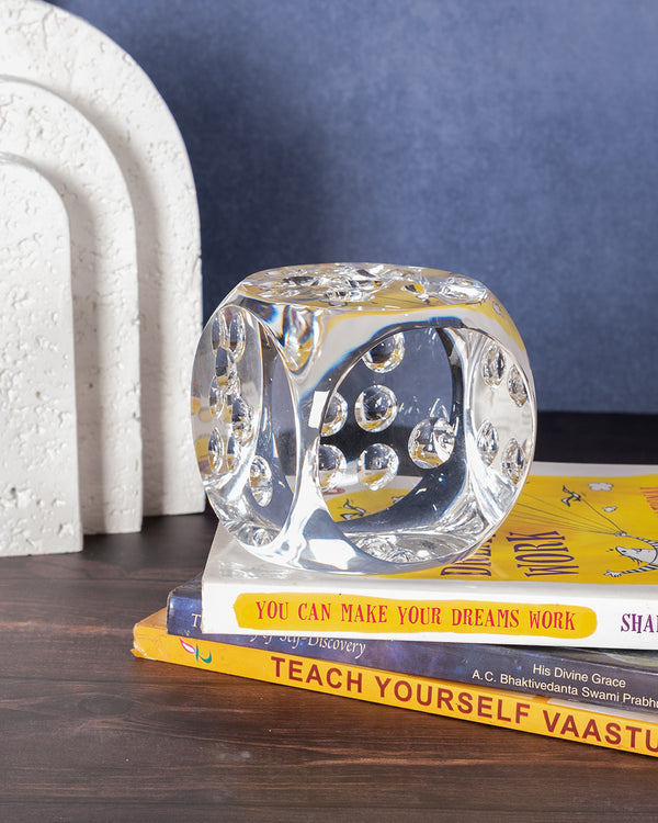 Elegant Crystal Décor Objects for Your Home | Aarvi Decor Studio